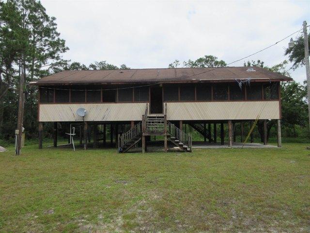 150 Jeffy Tucker Rd, Eastpoint, FL 32328