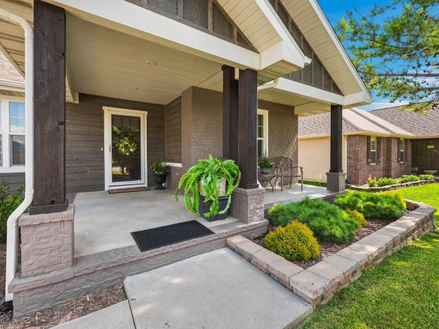 150 Lace Bark Avenue