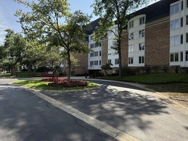 150 Lake Blvd Apt 107, Buffalo Grove, IL 60089