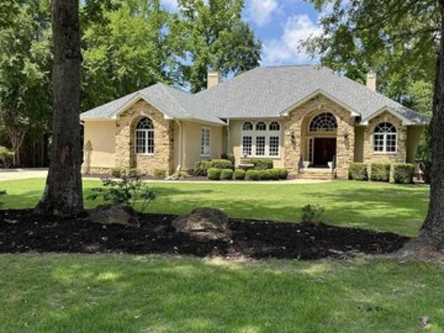 150 Lake Forest Shores Dr, Hot Springs, AR 71913