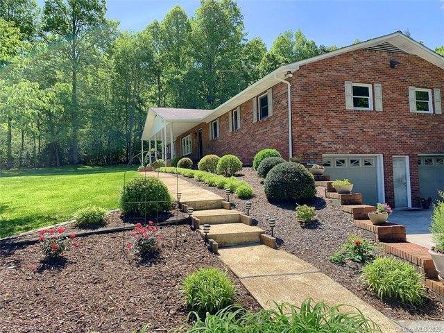 150 Little Creek Rd, Nebo, NC 28761