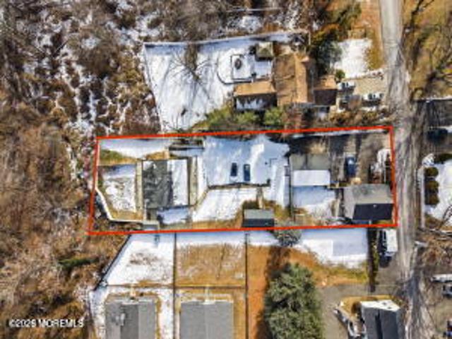 150 Magnolia Lane