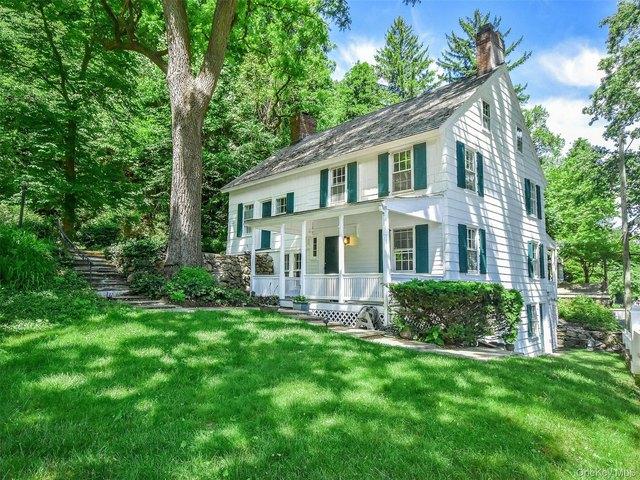 150 Main St, Roslyn, NY 11576