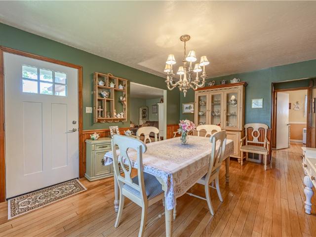 150 Maple Dr