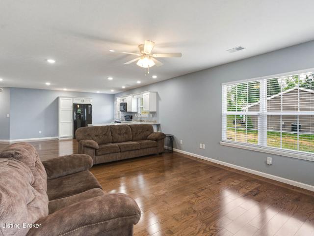 150 Michael Ln