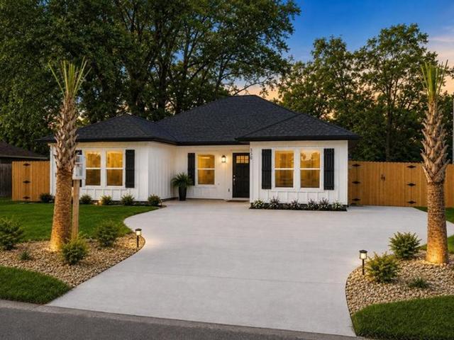 150 N Booker St, Crestview, FL 32536