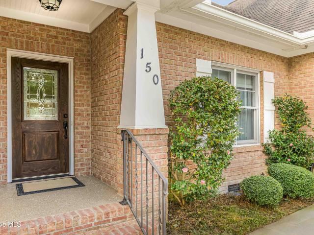 150 N Bracken Fern Lane