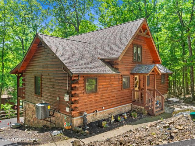 150 N Iroquois Circle