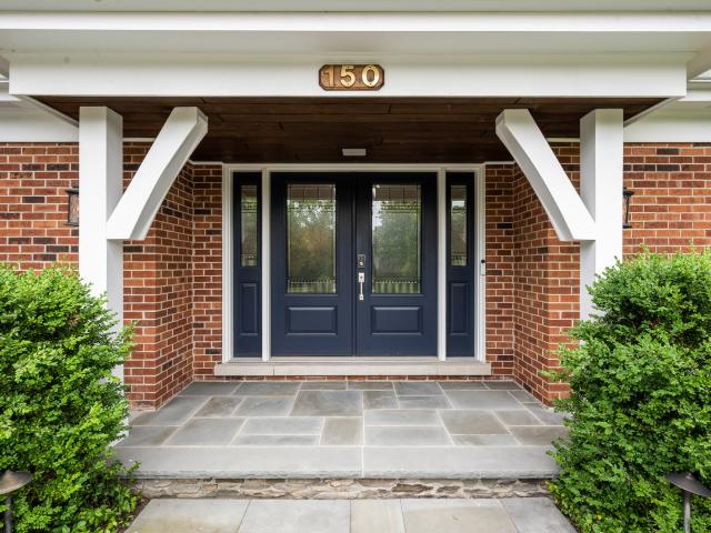 150 N Suffolk Lane