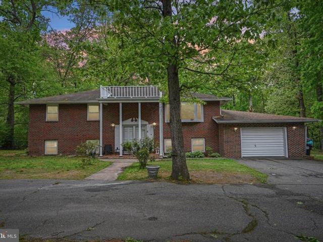 150 Nelson Dr, Williamstown, NJ 08094