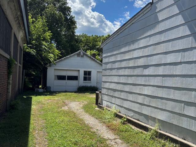 150 S Watt Street