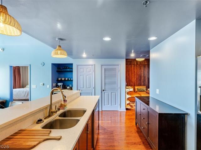 150 S Las Vegas Blvd, Unit 1906, Las Vegas, NV 89101 | MLS #2773