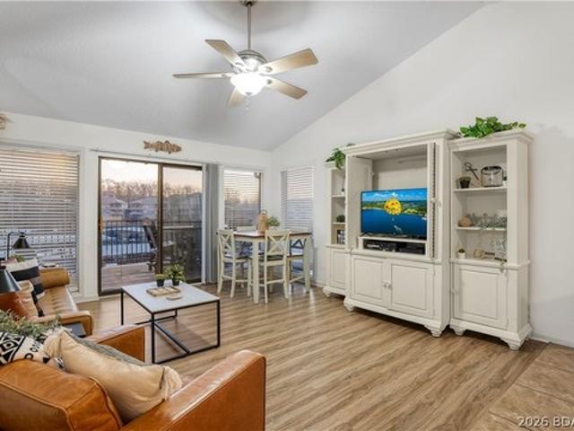 150 Southwood Shores Dr Unit 304 4D, Lake Ozark, MO 65049