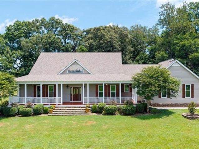 150 School House Rd NE, Calhoun, GA 30701