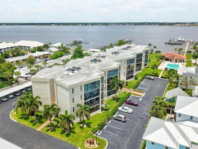 150 SE Four Winds Dr #405, Stuart, FL 34996
