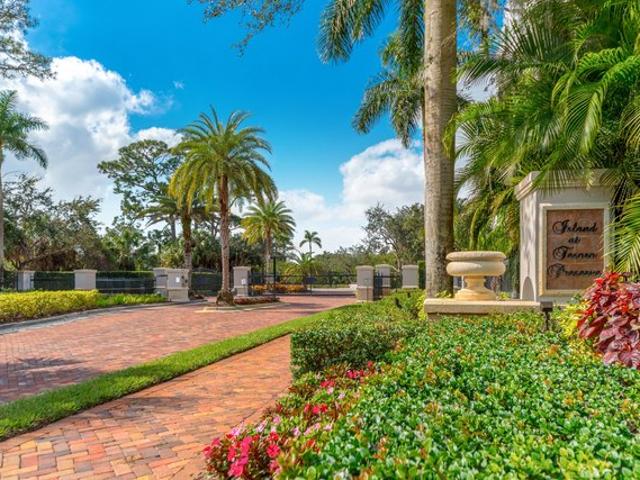 150 SE Fiore Bello, Port Saint Lucie, FL 34952