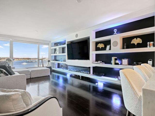 150 Seaport Blvd Unit 17C, Boston, US, MA