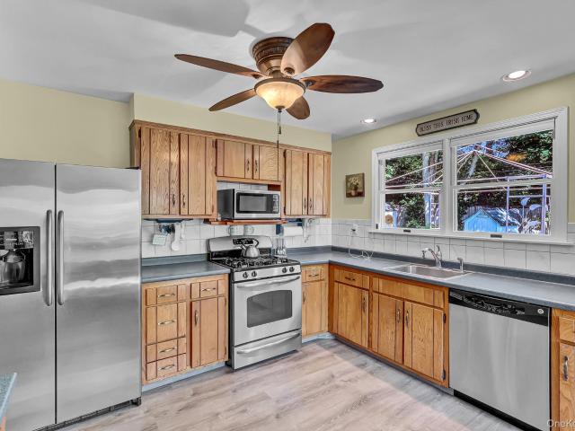 150 Shenandoah Boulevard N