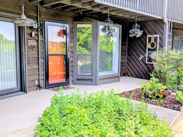 150 Sunken Forest Dr. 8 206