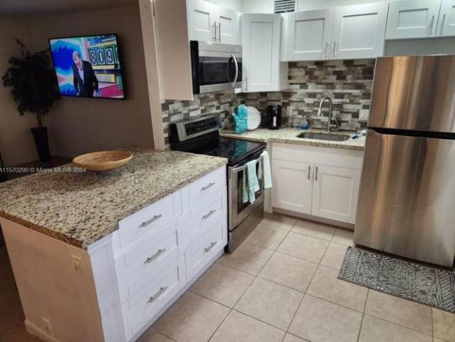 150 SW 134th Way #104R, Pembroke Pines, FL 33027