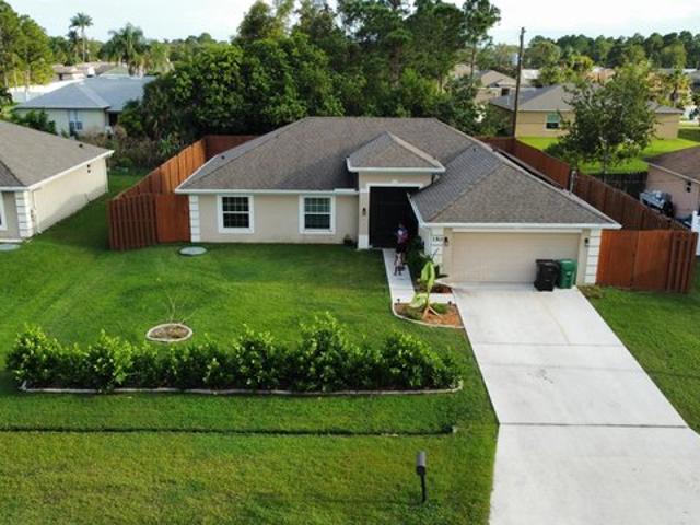150 SW DE Gouvea Ter, Port Saint Lucie, FL 34984