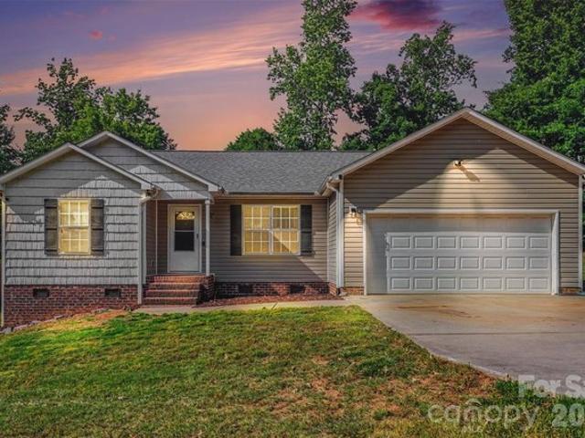 150 Swann Crossing Ln, Statesville, NC 28625