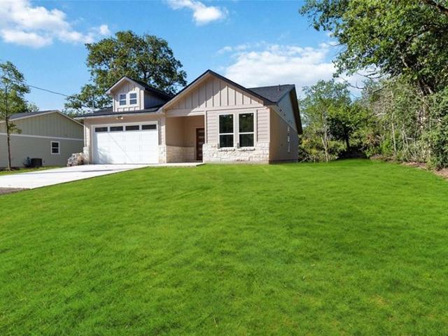150 Palikea Ct, Bastrop, TX 78602