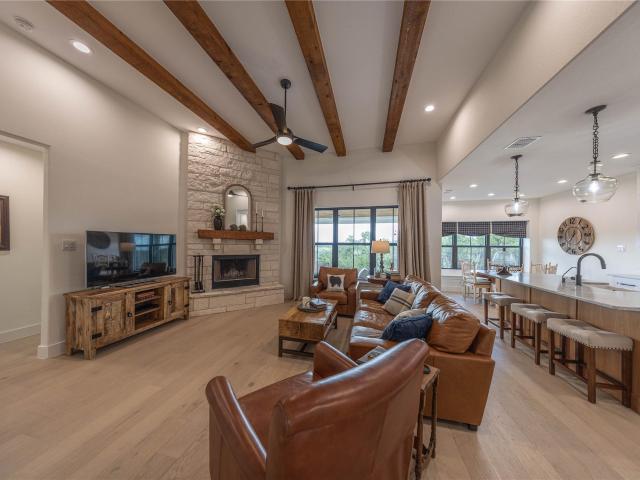 150 Panorama Dr