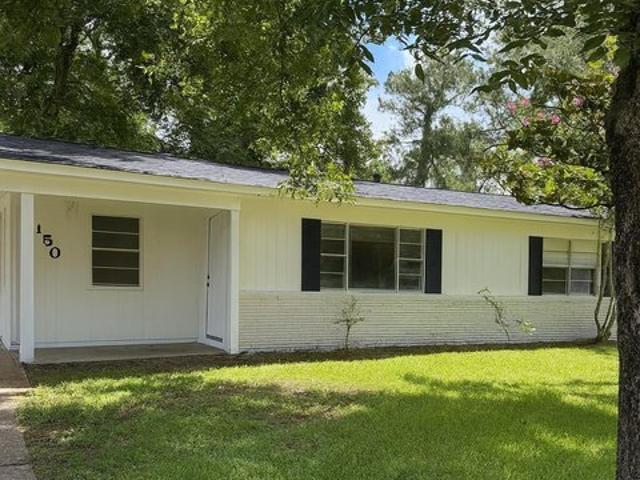 150 Pemberton Dr, Pearl, MS 39208