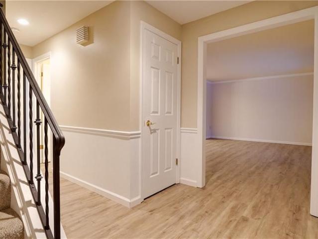 150 Roscommon Pl