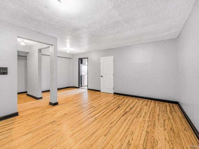 150 Ravine Avenue 3B
