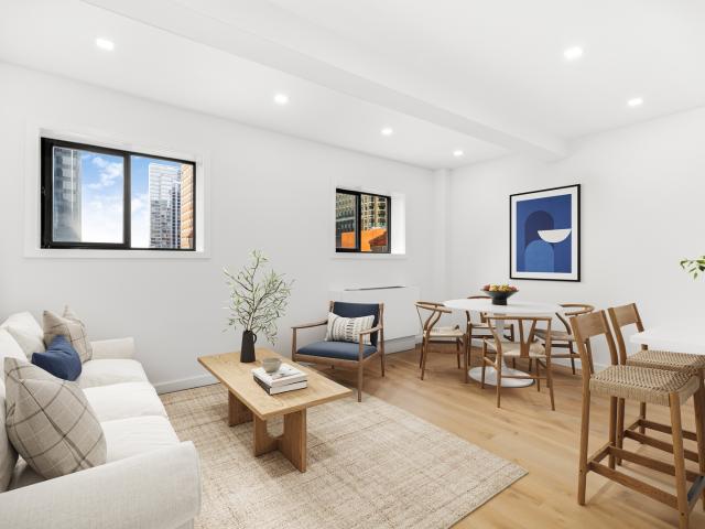 150 W 51ST Street 2116