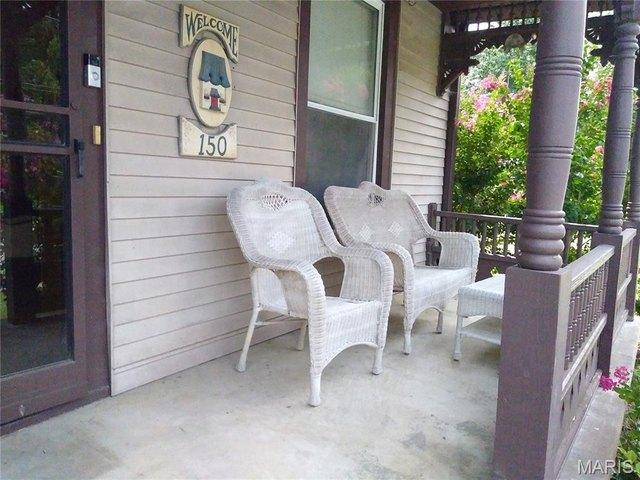 150 W 2nd St, Sparta, IL 62286