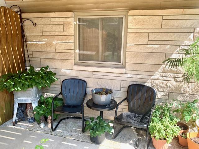 150 W Wayside Drive