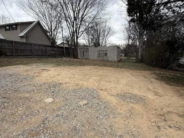 150 W Wycough St, Batesville, AR 72501