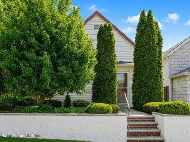150 Wood Ave, Staten Island, NY 10307