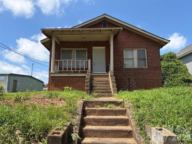 150 Woodlawn Dr, Statesville, NC 28677