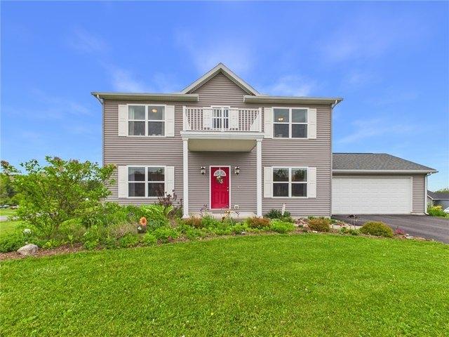 150 Woodsedge Dr, Lansing, NY 14882