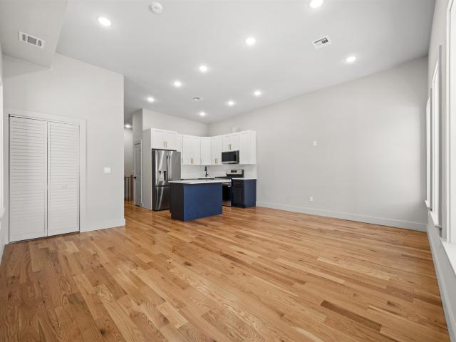 150 West Side Ave # 2