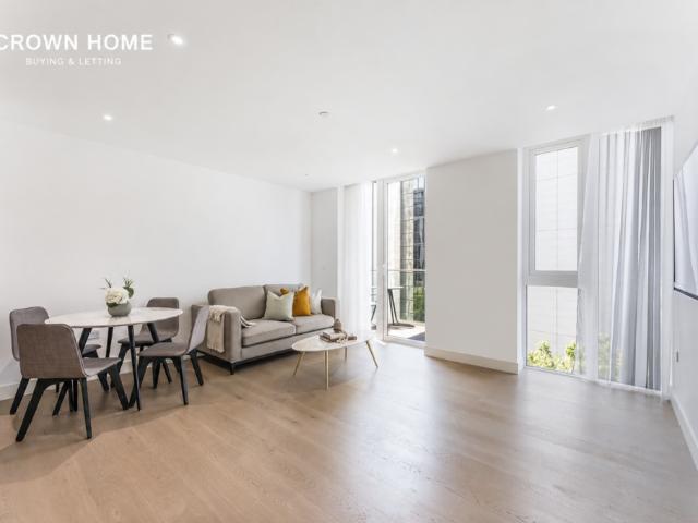 150 Vaughan Way, London E1W 2 bed apartment to rent £4,000 pcm £923 pw