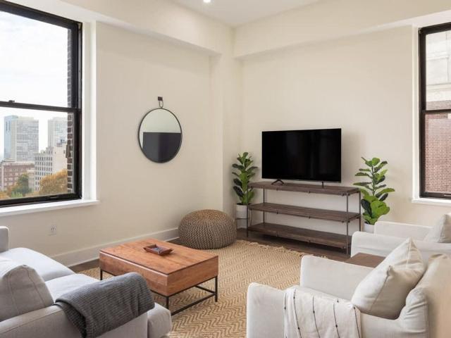 150S South Independence Mall West 1 Bedroom Apartment for Rent at 150S S Independence Mall W #1060948P, Philadelphia, PA 19106 Center City East