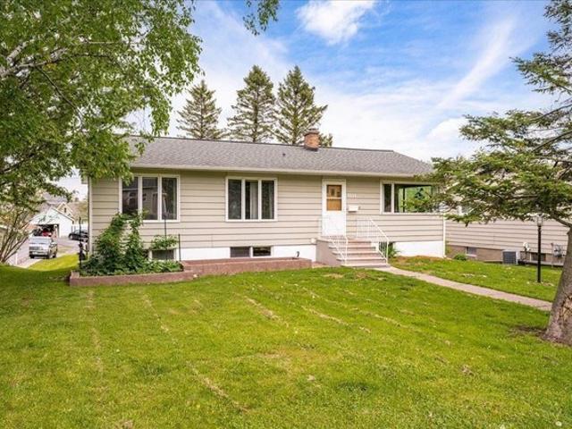 1514 N 53rd Ave W, Duluth, MN 55807
