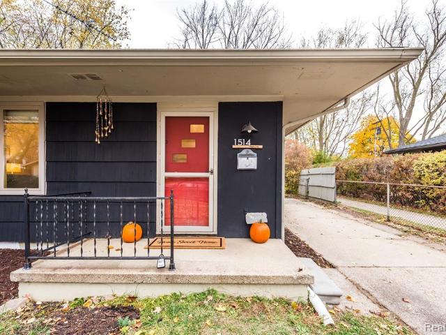 1514 Argyle Crescent