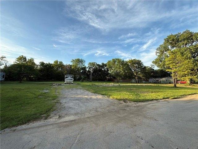 1514 Catalina St, Coffeyville, KS 67337