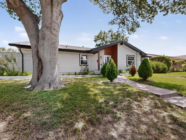 1514 Douglas Drive