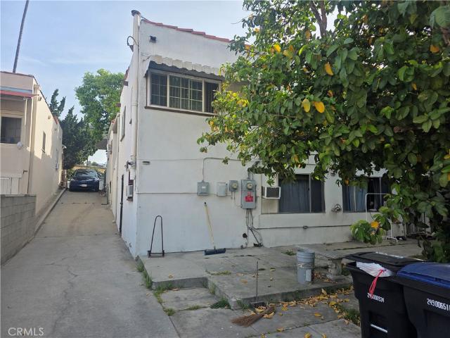 1514 E Wilson