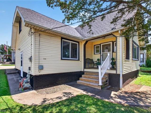 1514 Erie St S, Massillon, OH 44646