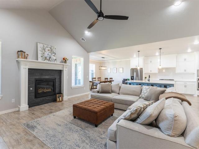 1514 Pineridge Circle