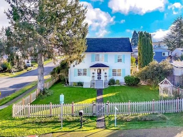 1514 Rainier St, Steilacoom, WA 98388