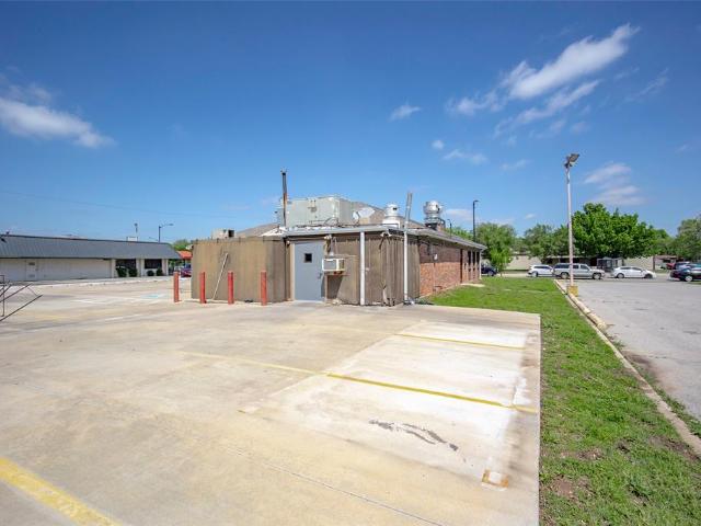 1514 W Lindsey Street